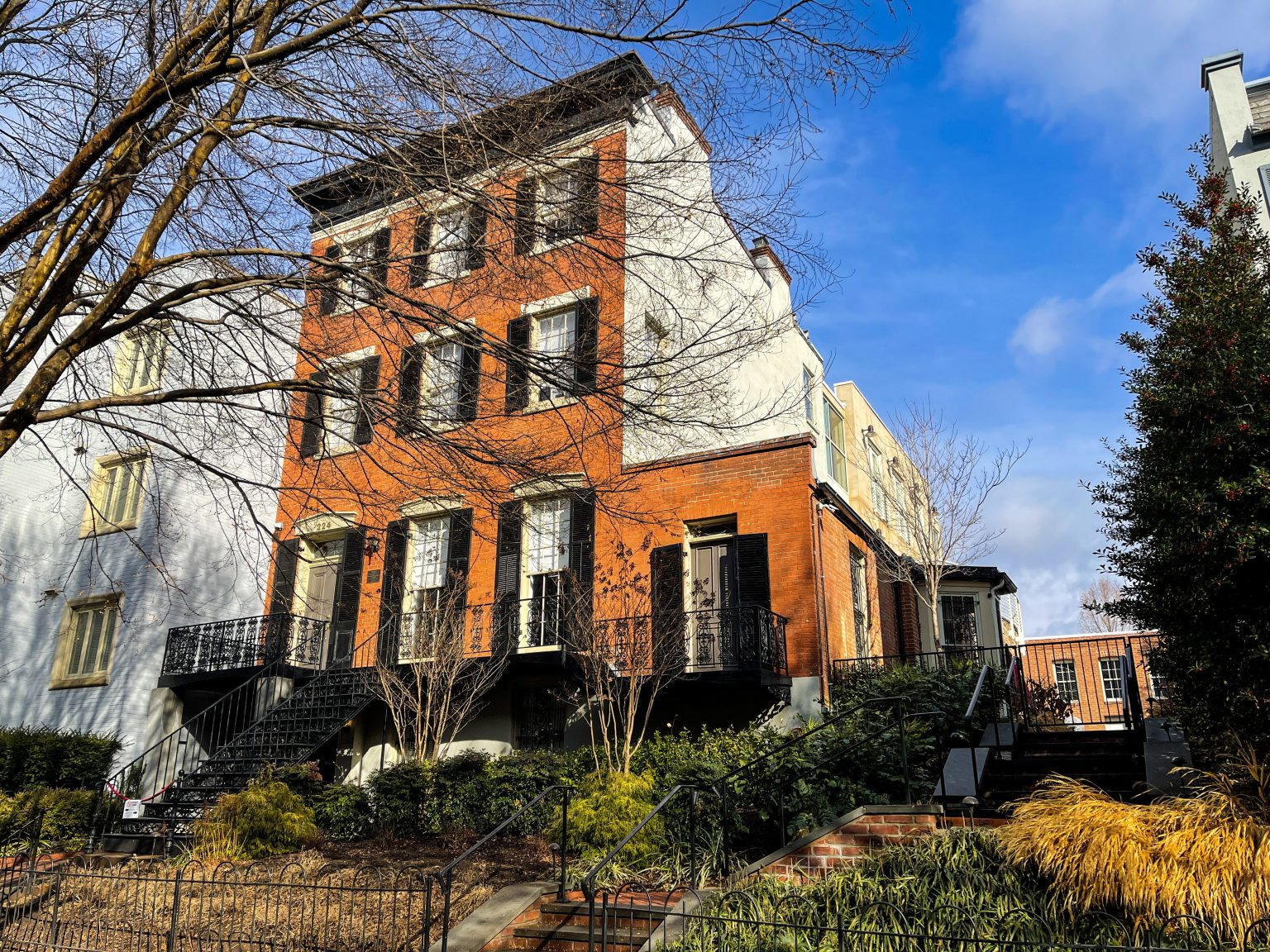 Navajo Nation set to plant tribe’s flag with embassy near U.S. Capitol ...
