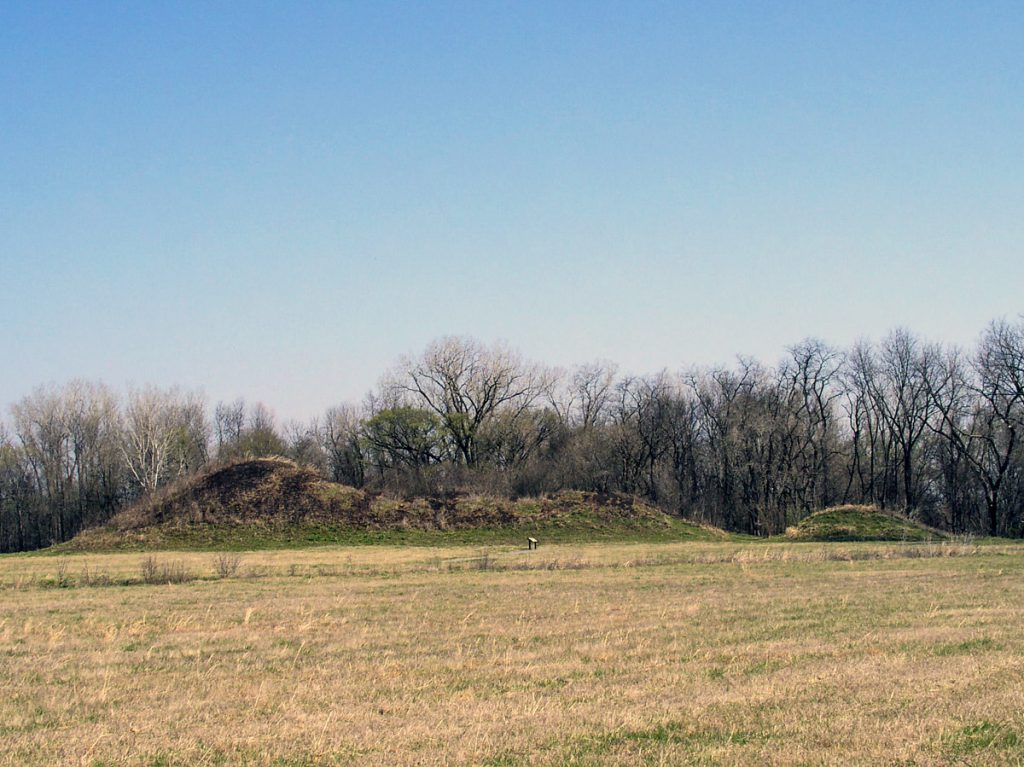 Spiro Mounds - Indianz.Com